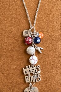 26 DIY Charm Necklace [Make Within Minute] – craftydiyers.com