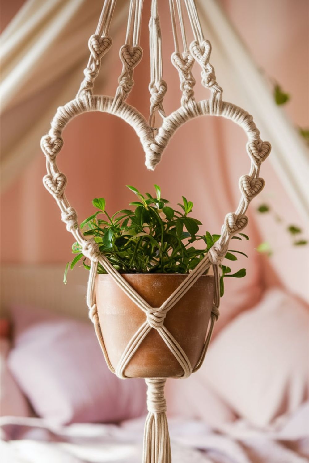 25 DIY Macrame Plant Hanger [For Every Space] – craftydiyers.com