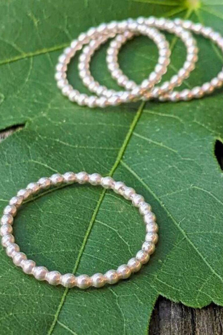 20 DIY Beaded Rings [Make Within Minutes] – craftydiyers.com