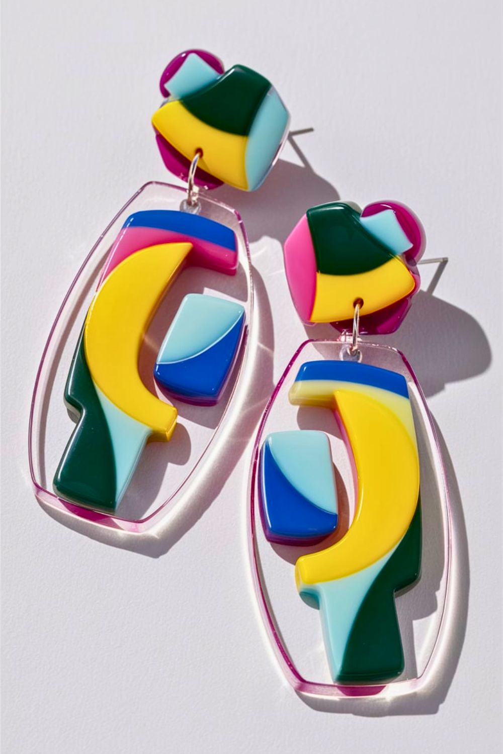 20 Resin Earrings DIY [Make Within Minutes] – craftydiyers.com