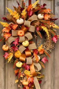 15 Ribbon Wreath DIY [For Every Ocassion] – craftydiyers.com