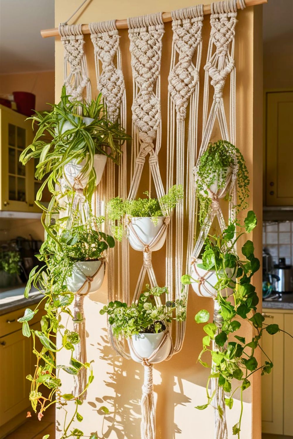 25 DIY Macrame Wall Hanging [For Every Room] – craftydiyers.com