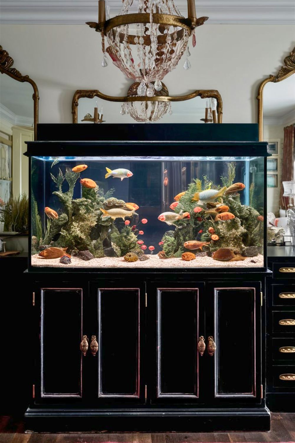 25 Fish Tank Stand Ideas DIY [For Every Tank] – craftydiyers.com