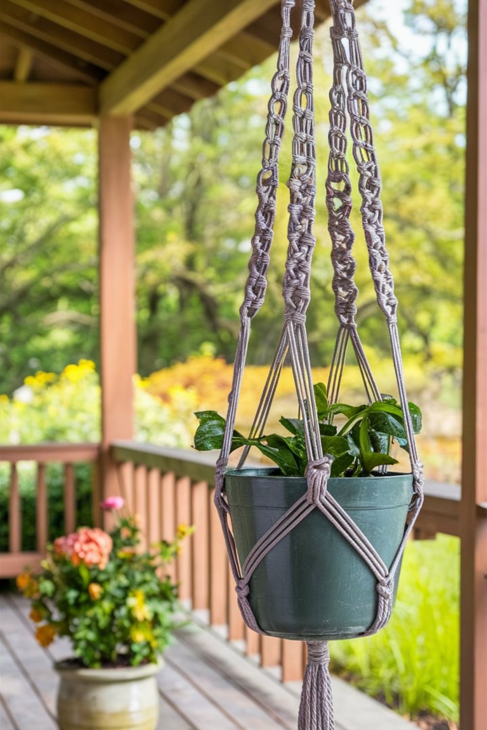 25 DIY Macrame Plant Hanger [For Every Space] – craftydiyers.com